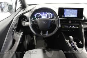 Серый Тойота C-HR 2024 в Таллин, объемом двигателя 1.80 л и пробегом 41 тыс. км за 26990 €, фото 10 на AUTOMOTO.COM.LV
