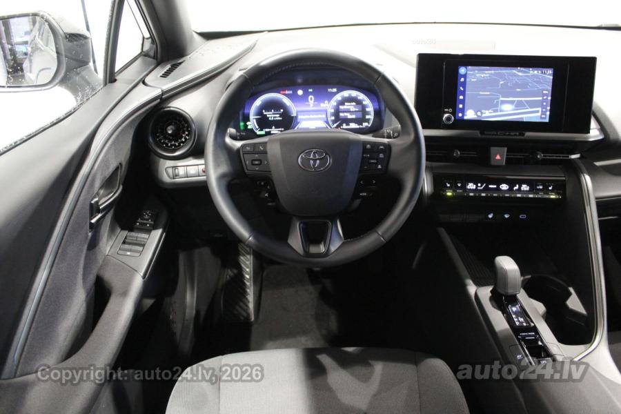 Серый Тойота C-HR 2024 в Таллин, объемом двигателя 1.80 л и пробегом 41 тыс. км за 26990 €, фото 10 на AUTOMOTO.COM.LV
