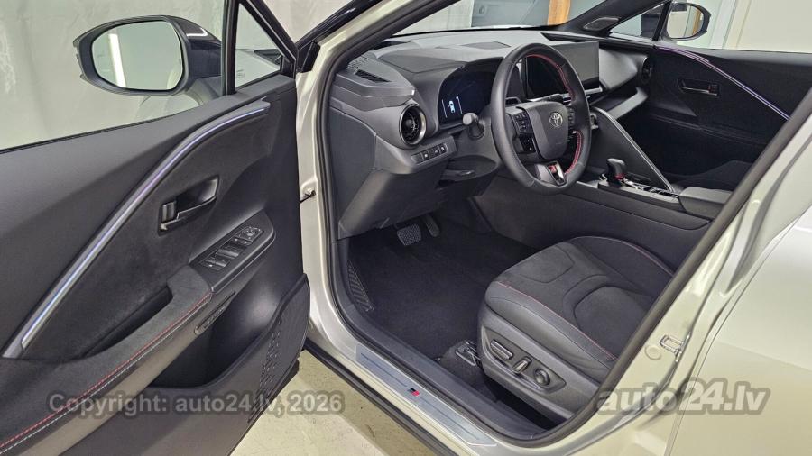 Pelēks Toyota C-HR 2024 Tallina, ar dzinēja tilpumu 2.00 L un nobraukumu 56 tūkst. km par 36995 €, foto 7 vietnē AUTOMOTO.COM.LV