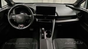 Pelēks Toyota C-HR 2024 Tallina, ar dzinēja tilpumu 2.00 L un nobraukumu 56 tūkst. km par 36995 €, foto 15 vietnē AUTOMOTO.COM.LV