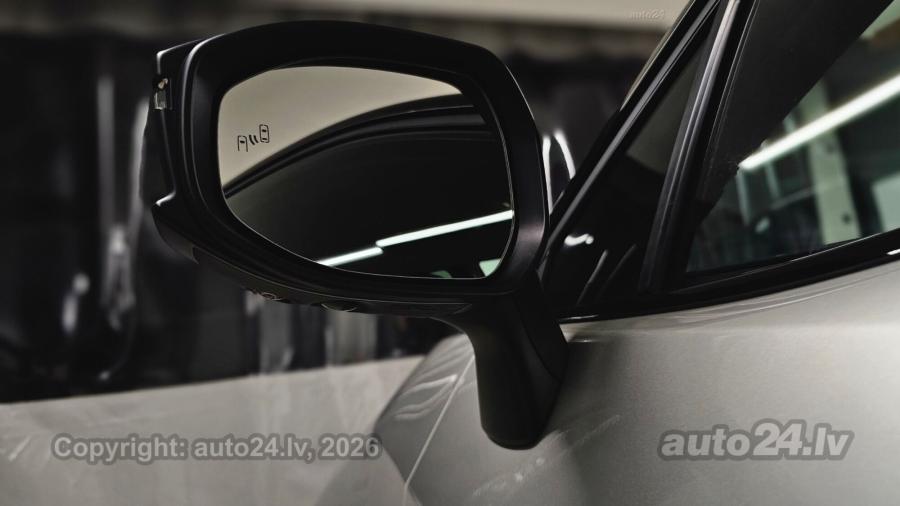 Pelēks Toyota C-HR 2024 Tallina, ar dzinēja tilpumu 2.00 L un nobraukumu 56 tūkst. km par 36995 €, foto 18 vietnē AUTOMOTO.COM.LV
