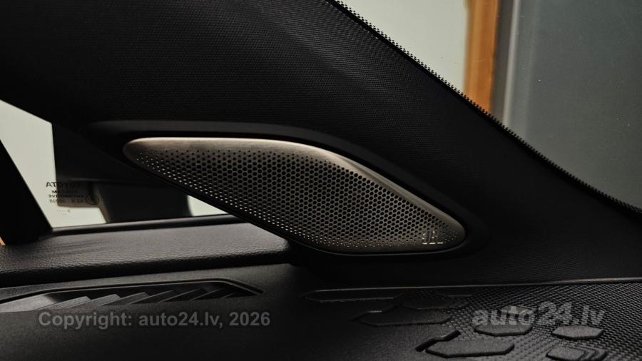 Pelēks Toyota C-HR 2024 Tallina, ar dzinēja tilpumu 2.00 L un nobraukumu 56 tūkst. km par 36995 €, foto 21 vietnē AUTOMOTO.COM.LV