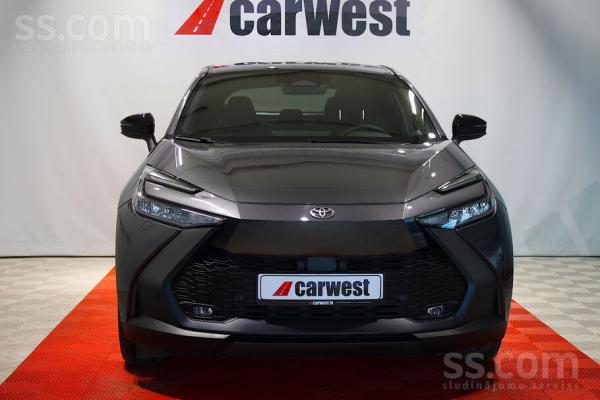 Pelēks Toyota C-HR 2024 Rīga, ar dzinēja tilpumu 1.80 L un nobraukumu 26 tūkst. km par 26500 €, foto 2 vietnē AUTOMOTO.COM.LV