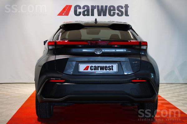 Pelēks Toyota C-HR 2024 Rīga, ar dzinēja tilpumu 1.80 L un nobraukumu 26 tūkst. km par 26500 €, foto 5 vietnē AUTOMOTO.COM.LV