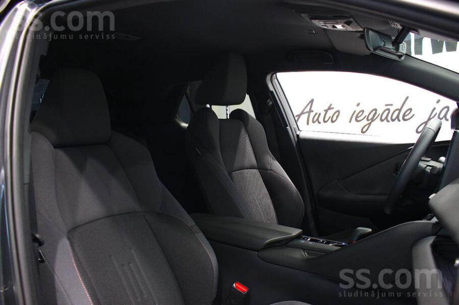 Grey Toyota C-HR 2024 in Riga, with an engine capacity of 1.80 L and mileage of 26 thousand km for 26500 €, photo 27 on AUTOMOTO.COM.LV