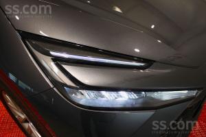 Grey Toyota C-HR 2024 in Riga, with an engine capacity of 1.80 L and mileage of 26 thousand km for 26500 €, photo 34 on AUTOMOTO.COM.LV