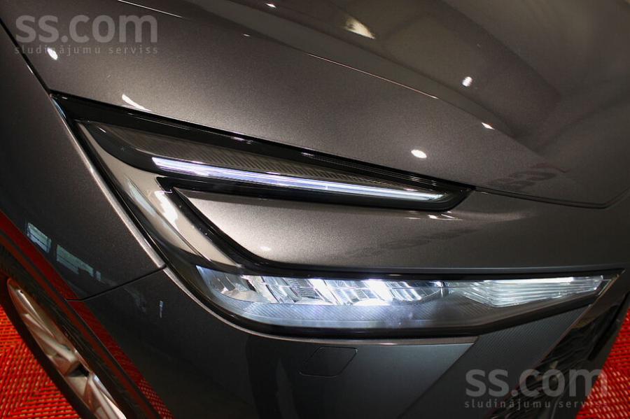 Grey Toyota C-HR 2024 in Riga, with an engine capacity of 1.80 L and mileage of 26 thousand km for 26500 €, photo 34 on AUTOMOTO.COM.LV