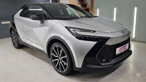 Серый Тойота C-HR 2024 в Таллин, объемом двигателя 1.99 л и пробегом 56 тыс. км за 36995 €, фото 4 на AUTOMOTO.COM.LV