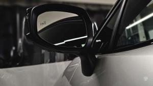 Серый Тойота C-HR 2024 в Таллин, объемом двигателя 1.99 л и пробегом 56 тыс. км за 36995 €, фото 18 на AUTOMOTO.COM.LV