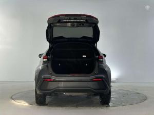 Pelēks Toyota C-HR 2024 Viļņa, ar dzinēja tilpumu 1.80 L un nobraukumu 59 tūkst. km par 27900 €, foto 8 vietnē AUTOMOTO.COM.LV