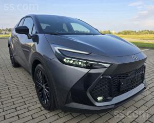 Серый Тойота C-HR 2024 в Елгава, объемом двигателя 2.00 л и пробегом 9 тыс. км за 31900 €, фото 3 на AUTOMOTO.COM.LV