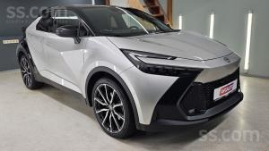 Grey Toyota C-HR 2024 in Tallinn, with an engine capacity of 2.00 L and mileage of 56 thousand km for 34995 €, photo 4 on AUTOMOTO.COM.LV