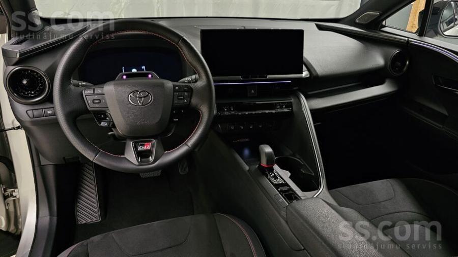 Grey Toyota C-HR 2024 in Tallinn, with an engine capacity of 2.00 L and mileage of 56 thousand km for 34995 €, photo 16 on AUTOMOTO.COM.LV