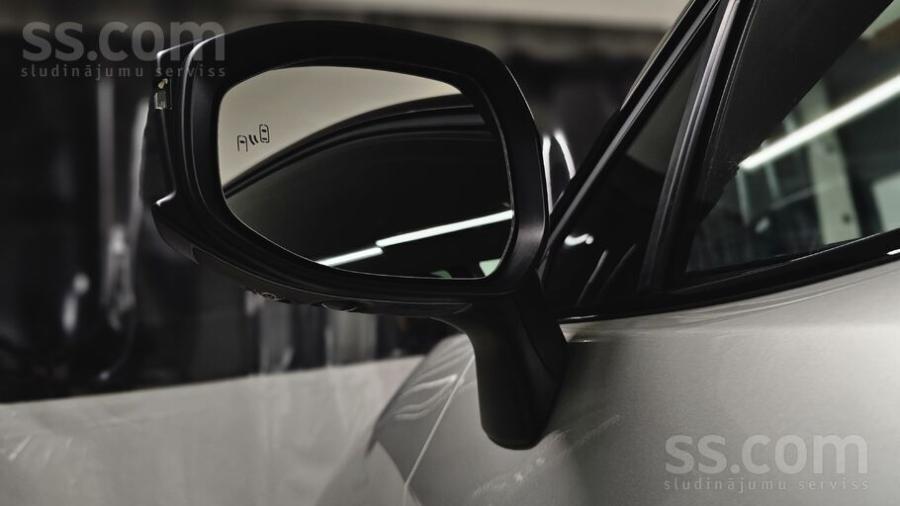 Grey Toyota C-HR 2024 in Tallinn, with an engine capacity of 2.00 L and mileage of 56 thousand km for 34995 €, photo 18 on AUTOMOTO.COM.LV