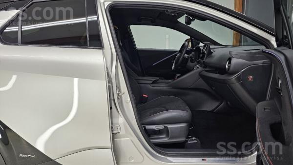Grey Toyota C-HR 2024 in Tallinn, with an engine capacity of 2.00 L and mileage of 56 thousand km for 34995 €, photo 11 on AUTOMOTO.COM.LV