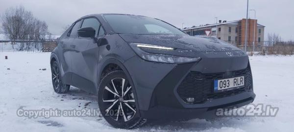 Серый Тойота C-HR 2025 в Нарва, объемом двигателя 1.80 л и пробегом 3 тыс. км за 28999 €, фото 1 на AUTOMOTO.COM.LV