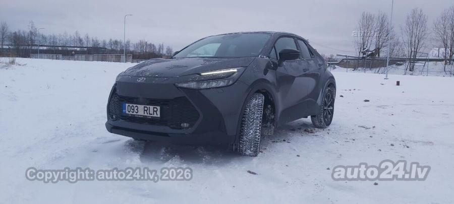 Серый Тойота C-HR 2025 в Нарва, объемом двигателя 1.80 л и пробегом 3 тыс. км за 28999 €, фото 2 на AUTOMOTO.COM.LV
