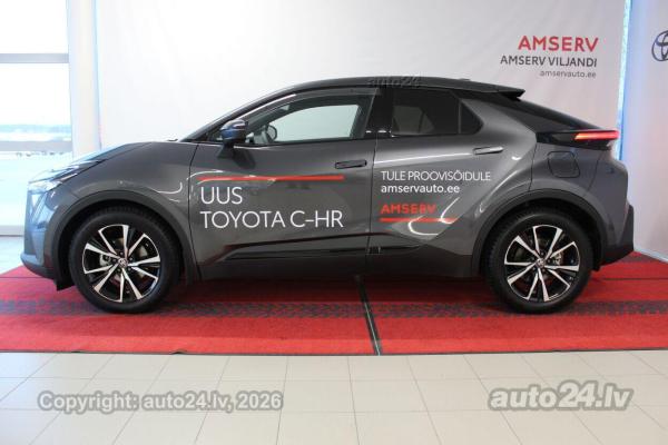 Pelēks Toyota C-HR 2025 Viljandi, ar dzinēja tilpumu 1.80 L un nobraukumu 6 tūkst. km par 35490 €, foto 3 vietnē AUTOMOTO.COM.LV