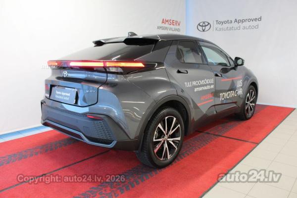 Серый Тойота C-HR 2025 в Вильянди, объемом двигателя 1.80 л и пробегом 6 тыс. км за 35490 €, фото 2 на AUTOMOTO.COM.LV