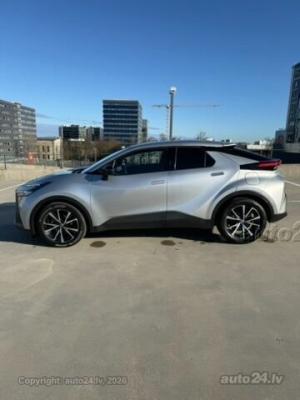Pelēks Toyota C-HR 2025 Tallina, ar dzinēja tilpumu 1.80 L un nobraukumu 16 tūkst. km par 30500 €, foto 13 vietnē AUTOMOTO.COM.LV