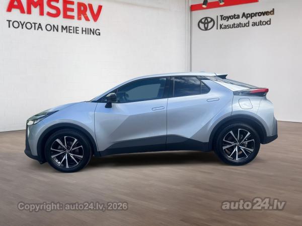 Pelēks Toyota C-HR 2025 Paide, ar dzinēja tilpumu 1.80 L un nobraukumu 25 tūkst. km par 28990 €, foto 3 vietnē AUTOMOTO.COM.LV