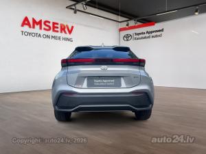 Серый Тойота C-HR 2025 в Пайде, объемом двигателя 1.80 л и пробегом 25 тыс. км за 28990 €, фото 5 на AUTOMOTO.COM.LV
