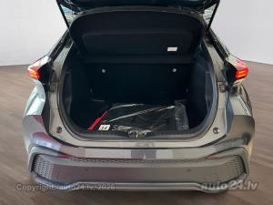 Серый Тойота C-HR 2025 в Пярну, объемом двигателя 1.80 л и пробегом 25 тыс. км за 28990 €, фото 11 на AUTOMOTO.COM.LV