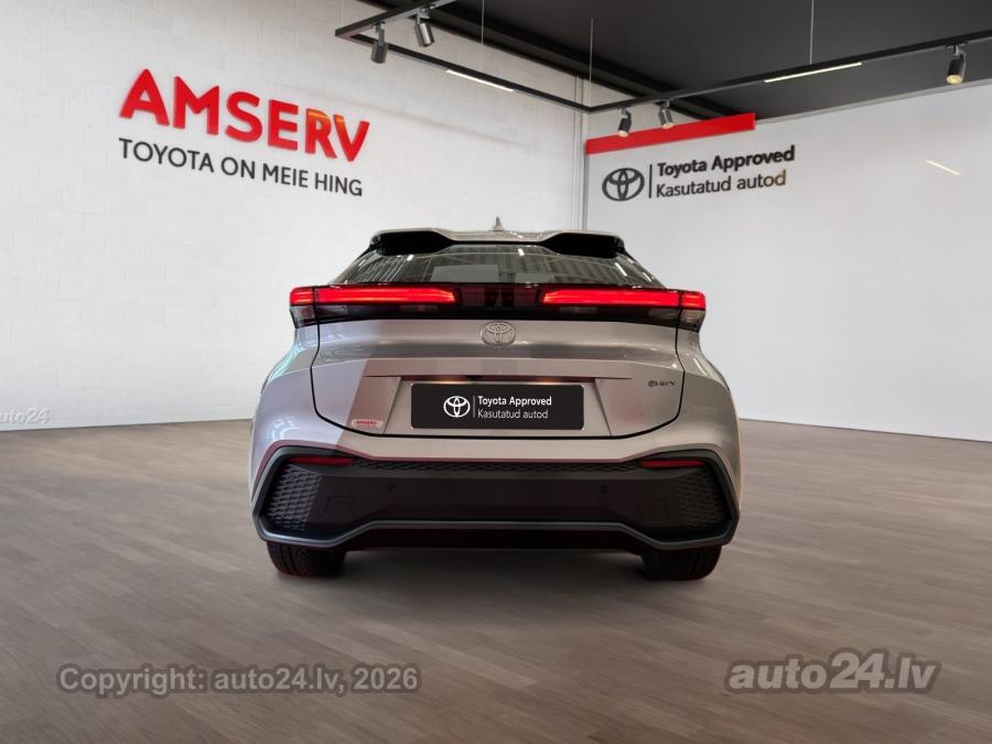 Серый Тойота C-HR 2025 в Пярну, объемом двигателя 1.80 л и пробегом 26 тыс. км за 28990 €, фото 5 на AUTOMOTO.COM.LV
