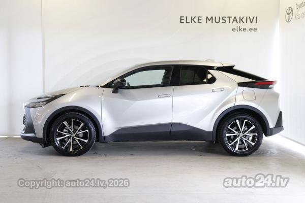 Серый Тойота C-HR 2025 в Таллин, объемом двигателя 1.80 л и пробегом 28 тыс. км за 28700 €, фото 3 на AUTOMOTO.COM.LV
