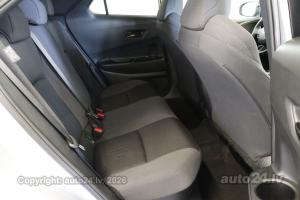 Grey Toyota C-HR 2025 in Tallinn, with an engine capacity of 1.80 L and mileage of 28 thousand km for 28700 €, photo 8 on AUTOMOTO.COM.LV