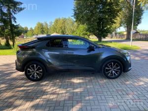 Серый Тойота C-HR 2025 в Рига, объемом двигателя 1.80 л и пробегом 20 тыс. км за 28400 €, фото 7 на AUTOMOTO.COM.LV