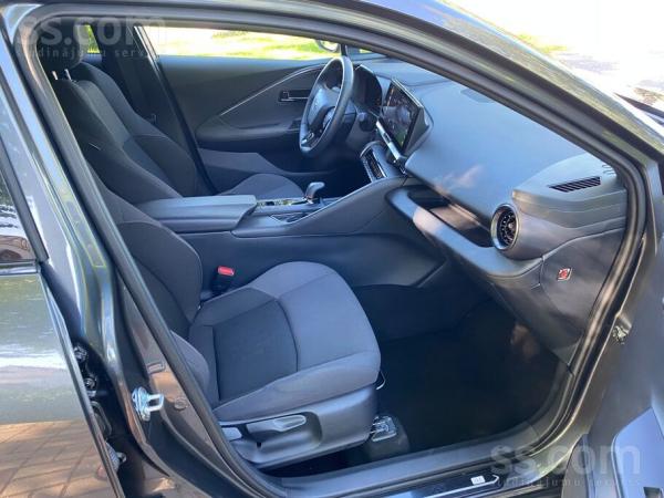 Pelēks Toyota C-HR 2025 Rīga, ar dzinēja tilpumu 1.80 L un nobraukumu 20 tūkst. km par 28400 €, foto 9 vietnē AUTOMOTO.COM.LV