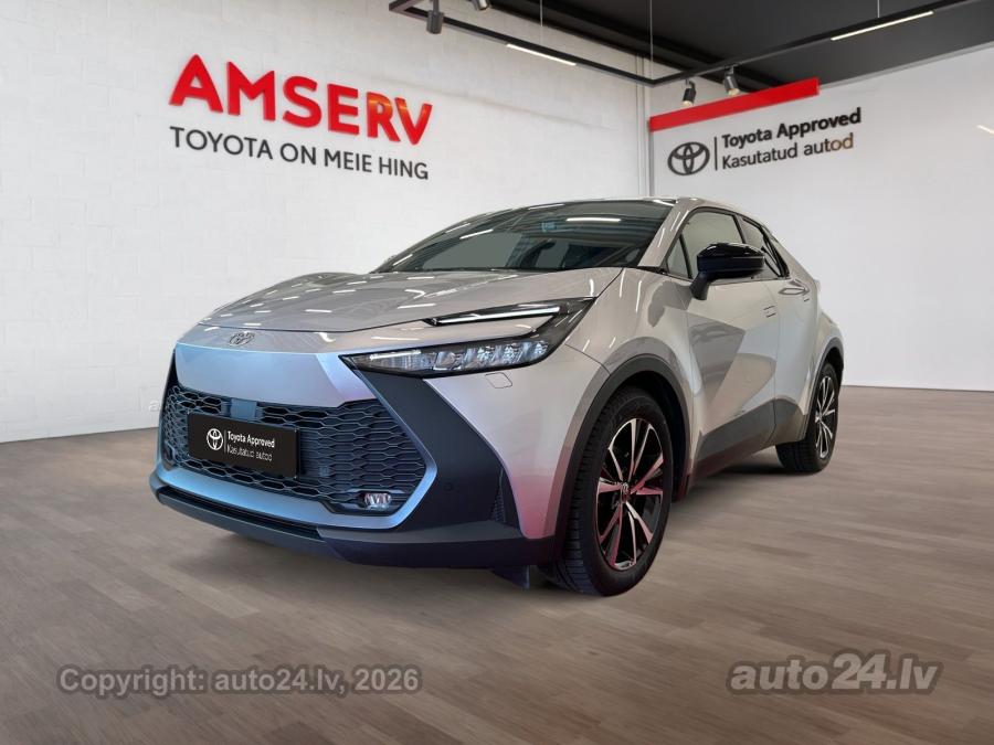 Pelēks Toyota C-HR 2025 Pērnava, ar dzinēja tilpumu 1.80 L un nobraukumu 26 tūkst. km par 28990 €, foto 1 vietnē AUTOMOTO.COM.LV
