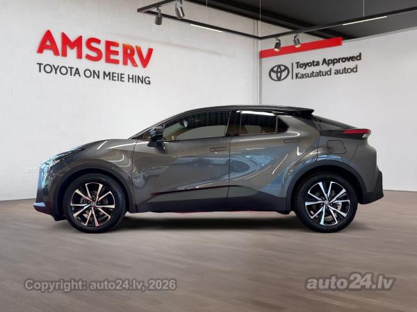 Toyota C-HR 2025 in Tartu on AUTOMOTO.COM.LV Grey Toyota C-HR 2025 in Tartu, with an engine capacity of 1.80 L and mileage of 23 thousand km for 28990 €, photo 4 on AUTOMOTO.COM.LV