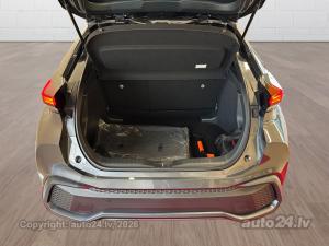 Серый Тойота C-HR 2025 в Тарту, объемом двигателя 1.80 л и пробегом 23 тыс. км за 28990 €, фото 11 на AUTOMOTO.COM.LV