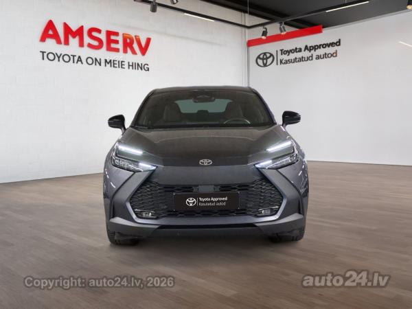 Pelēks Toyota C-HR 2025 Tallina, ar dzinēja tilpumu 1.80 L un nobraukumu 25 tūkst. km par 28990 €, foto 6 vietnē AUTOMOTO.COM.LV