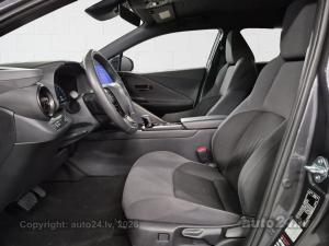 Grey Toyota C-HR 2025 in Tallinn, with an engine capacity of 1.80 L and mileage of 25 thousand km for 28990 €, photo 12 on AUTOMOTO.COM.LV