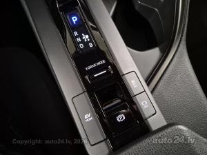 Grey Toyota C-HR 2025 in Tallinn, with an engine capacity of 1.80 L and mileage of 25 thousand km for 28990 €, photo 18 on AUTOMOTO.COM.LV