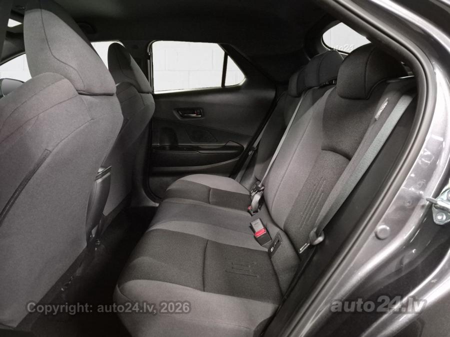Grey Toyota C-HR 2025 in Tallinn, with an engine capacity of 1.80 L and mileage of 25 thousand km for 28990 €, photo 20 on AUTOMOTO.COM.LV