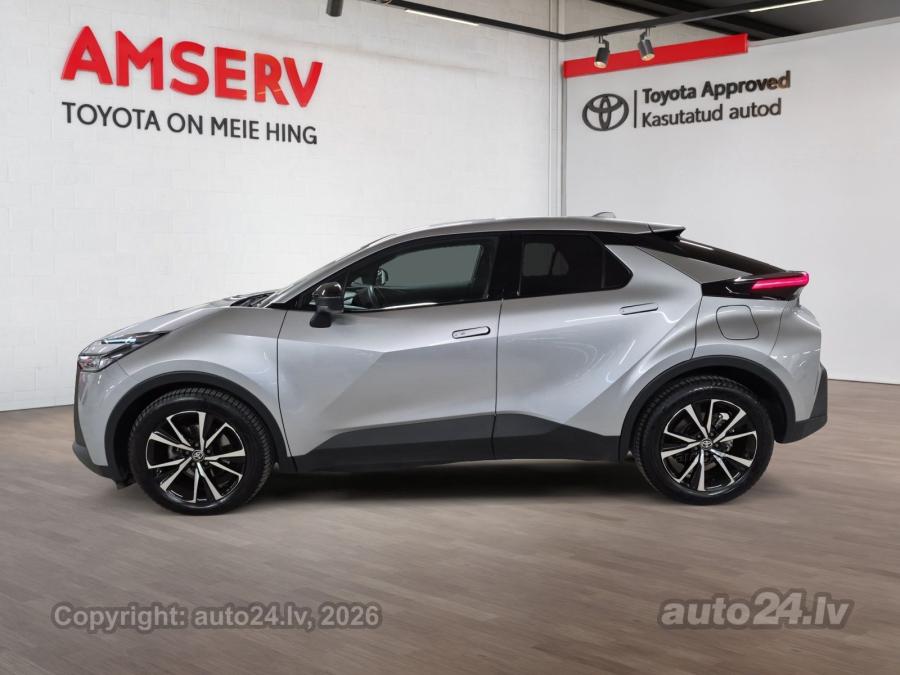 Pelēks Toyota C-HR 2025 Tallina, ar dzinēja tilpumu 1.80 L un nobraukumu 23 tūkst. km par 28990 €, foto 4 vietnē AUTOMOTO.COM.LV