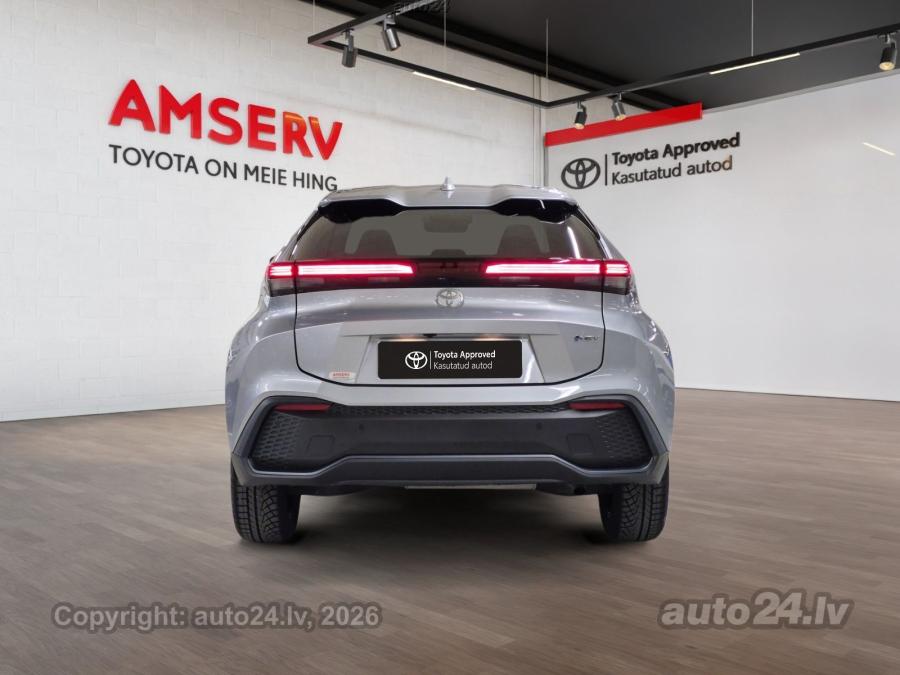 Pelēks Toyota C-HR 2025 Tallina, ar dzinēja tilpumu 1.80 L un nobraukumu 23 tūkst. km par 28990 €, foto 5 vietnē AUTOMOTO.COM.LV