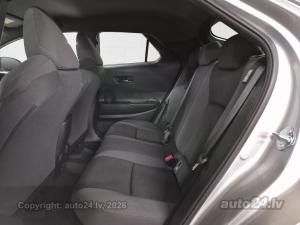 Pelēks Toyota C-HR 2025 Tallina, ar dzinēja tilpumu 1.80 L un nobraukumu 23 tūkst. km par 28990 €, foto 19 vietnē AUTOMOTO.COM.LV