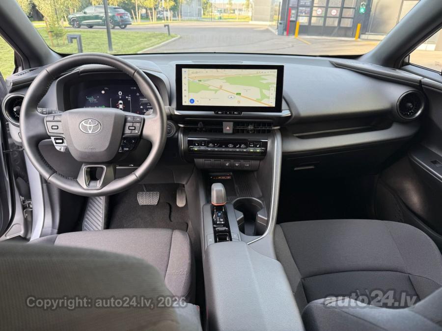 Pelēks Toyota C-HR 2025 Tallina, ar dzinēja tilpumu 1.80 L un nobraukumu 17 tūkst. km par 28900 €, foto 10 vietnē AUTOMOTO.COM.LV