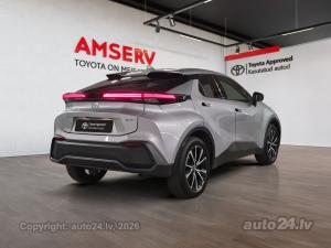 Серый Тойота C-HR 2025 в Таллин, объемом двигателя 1.80 л и пробегом 24 тыс. км за 28990 €, фото  на AUTOMOTO.COM.LV