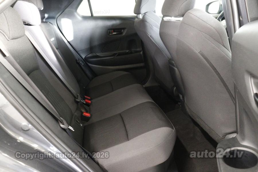 Grey Toyota C-HR 2025 in Tallinn, with an engine capacity of 1.99 L and mileage of 37 thousand km for 35800 €, photo 8 on AUTOMOTO.COM.LV