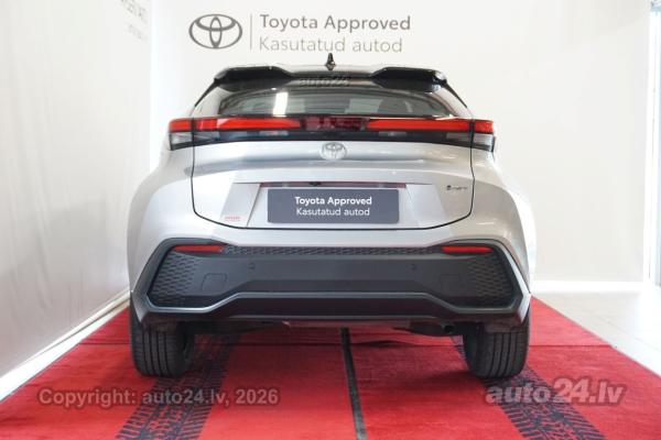 Pelēks Toyota C-HR 2026 Tartu, ar dzinēja tilpumu 1.80 L un nobraukumu 10 tūkst. km par 37900 €, foto 4 vietnē AUTOMOTO.COM.LV