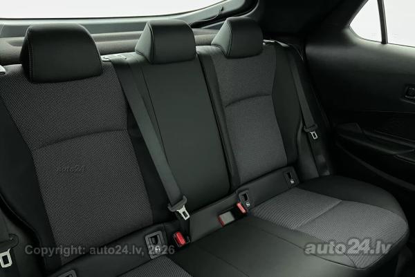 Серый Тойота C-HR 2026 в Таллин, объемом двигателя 2.00 л и пробегом 11 тыс. км за 41900 €, фото 6 на AUTOMOTO.COM.LV