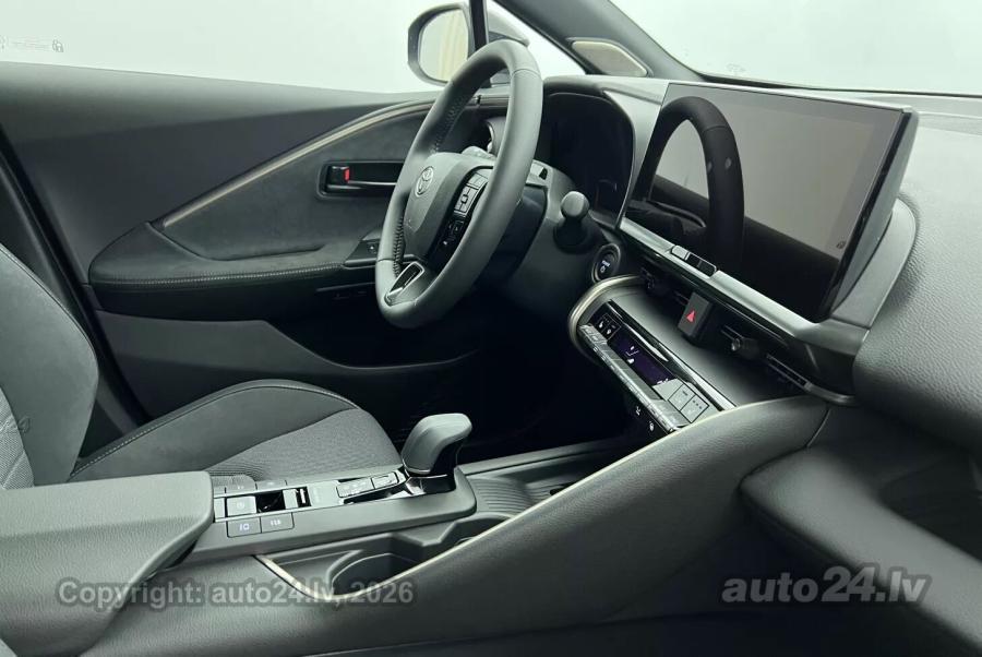 Pelēks Toyota C-HR 2026 Tallina, ar dzinēja tilpumu 2.00 L un nobraukumu 11 tūkst. km par 41900 €, foto 15 vietnē AUTOMOTO.COM.LV