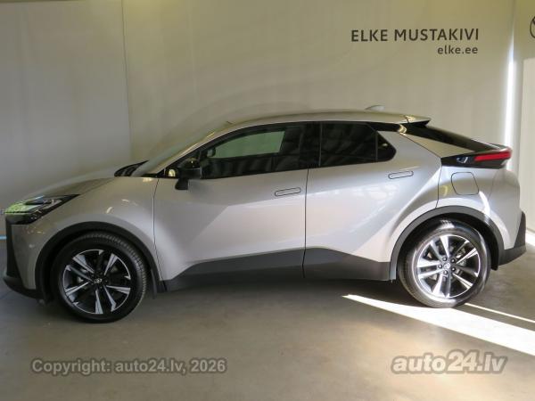 Серый Тойота C-HR 2026 в Таллин, объемом двигателя 1.80 л и пробегом 5 тыс. км за 34900 €, фото 2 на AUTOMOTO.COM.LV
