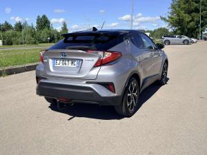 Серый Тойота C-HR 2017 в Паневежис, объемом двигателя 1.80 л и пробегом 206 тыс. км за 12990 €, фото 9 на AUTOMOTO.COM.LV